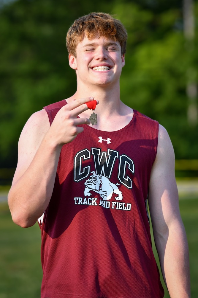Five Bulldog Tracksters Heading to IHSA State Meet – WRUL-FM