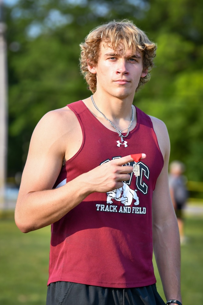 Five Bulldog Tracksters Heading to IHSA State Meet – WRUL-FM